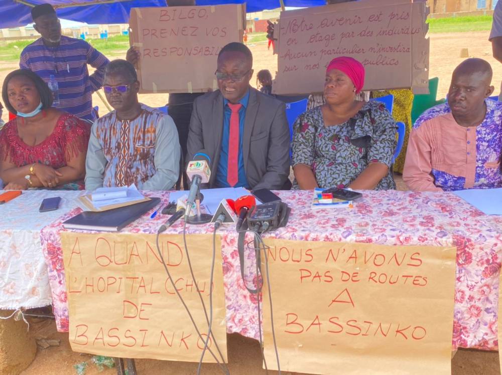 BURKINA : LES HABITANTS DE BASSINKO DENONCENT LE BRADAGE DES LEURS ...